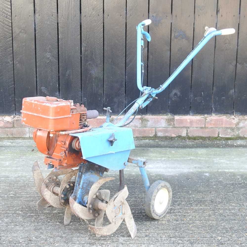 Lot 426 - A petrol garden rotovator