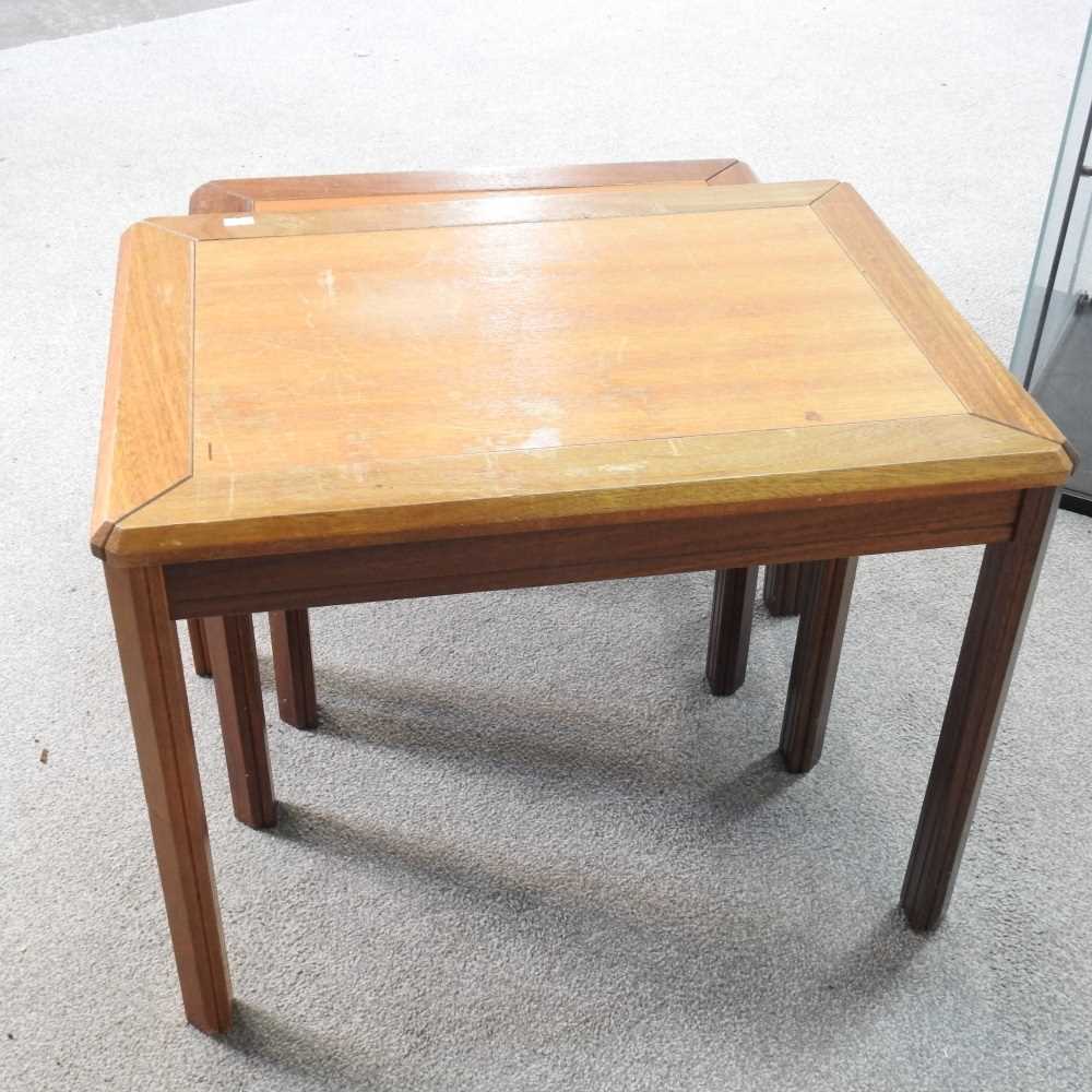 Lot 483 - A glass display cabinet, 47cm wide, together